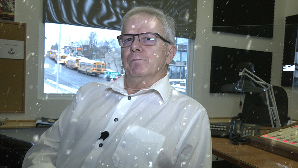 Noël à Coolfm avec Roger Quirion! - Beauce.tv